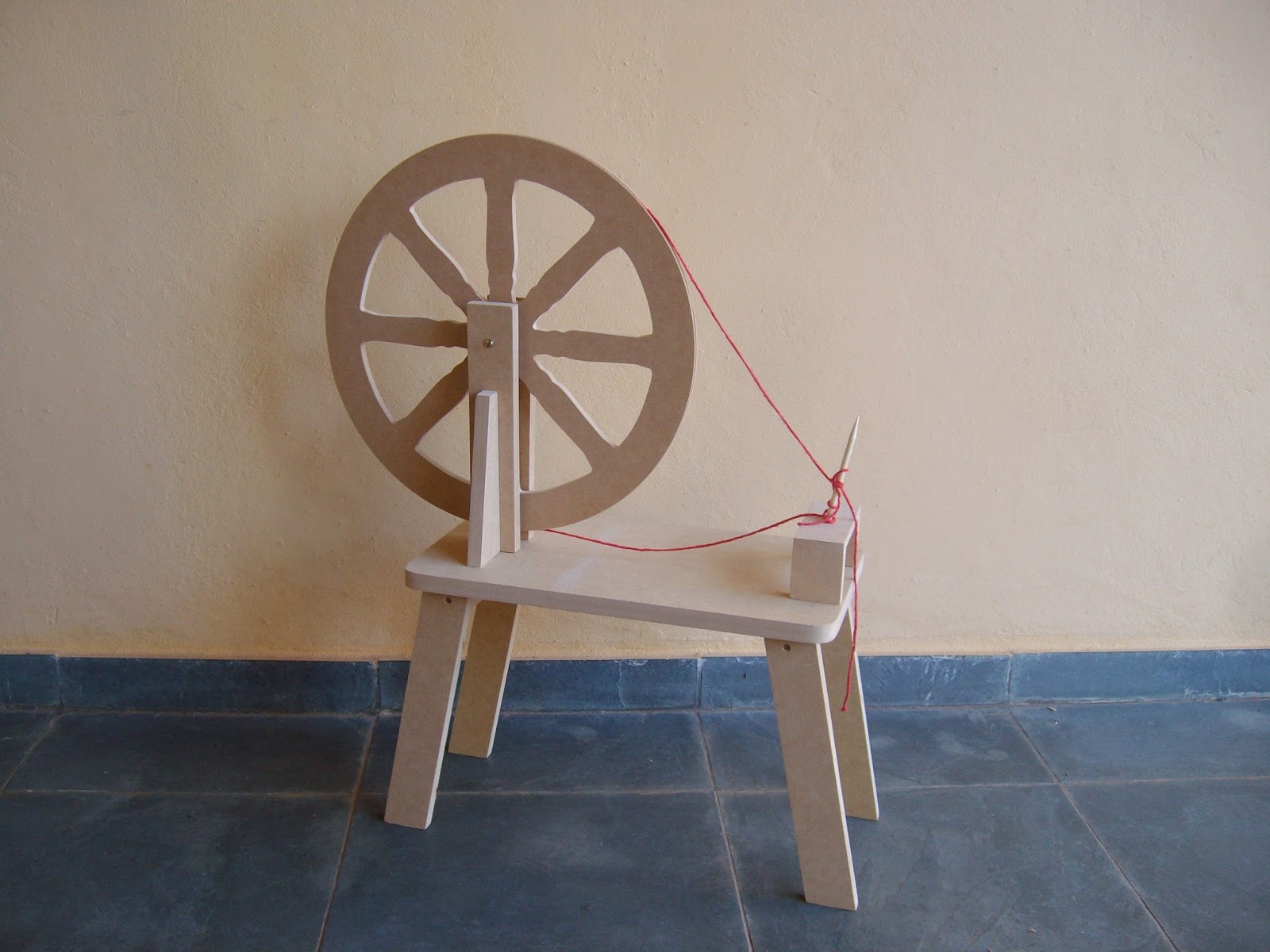 ARTESANAL-MAD: roca de fiar