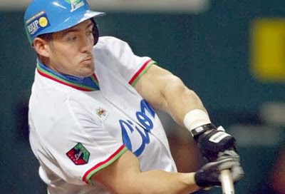 Alexx Beisbol: Alex Cabrera y su nuevo récord