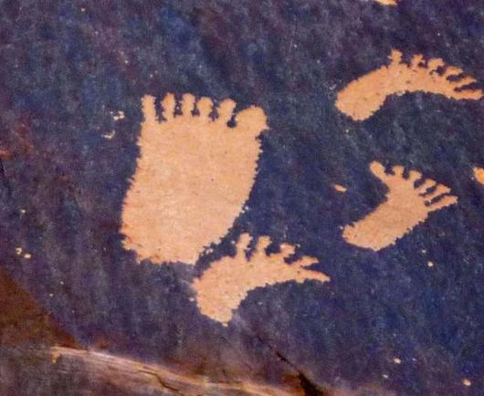 Giants With Six Fingers and Six Toes