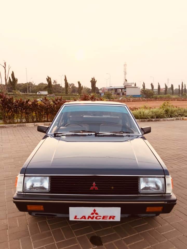 Jual Mitsubishi Lancer 82 Original Interior - LAPAK MOBIL DAN MOTOR BEKAS