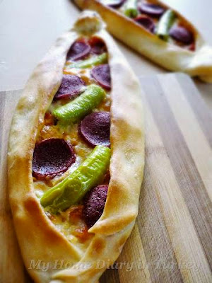 Citra's Home Diary: Peynirli Yumurtalı Pide / Turkish Pide bread with ...