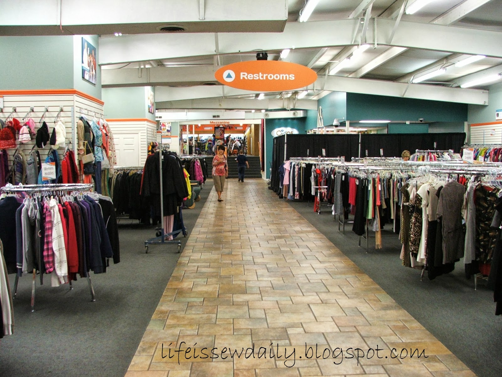 Life is {Sew} Daily: Alabama's Hidden Treasure {Fun Shopping Experience}