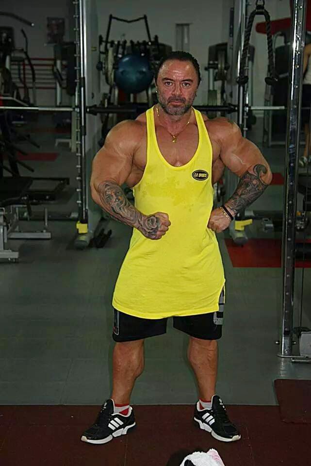 Worldwide Bodybuilders: French muscle beau Patrick Ostolani