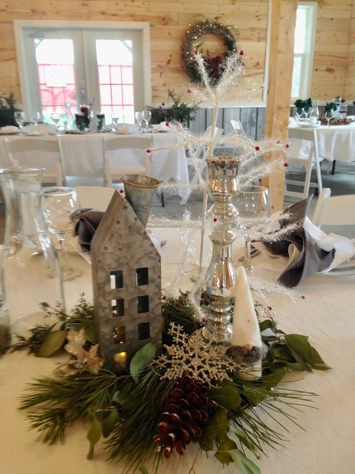 Amy's Creative Pursuits: A Christmas Barn