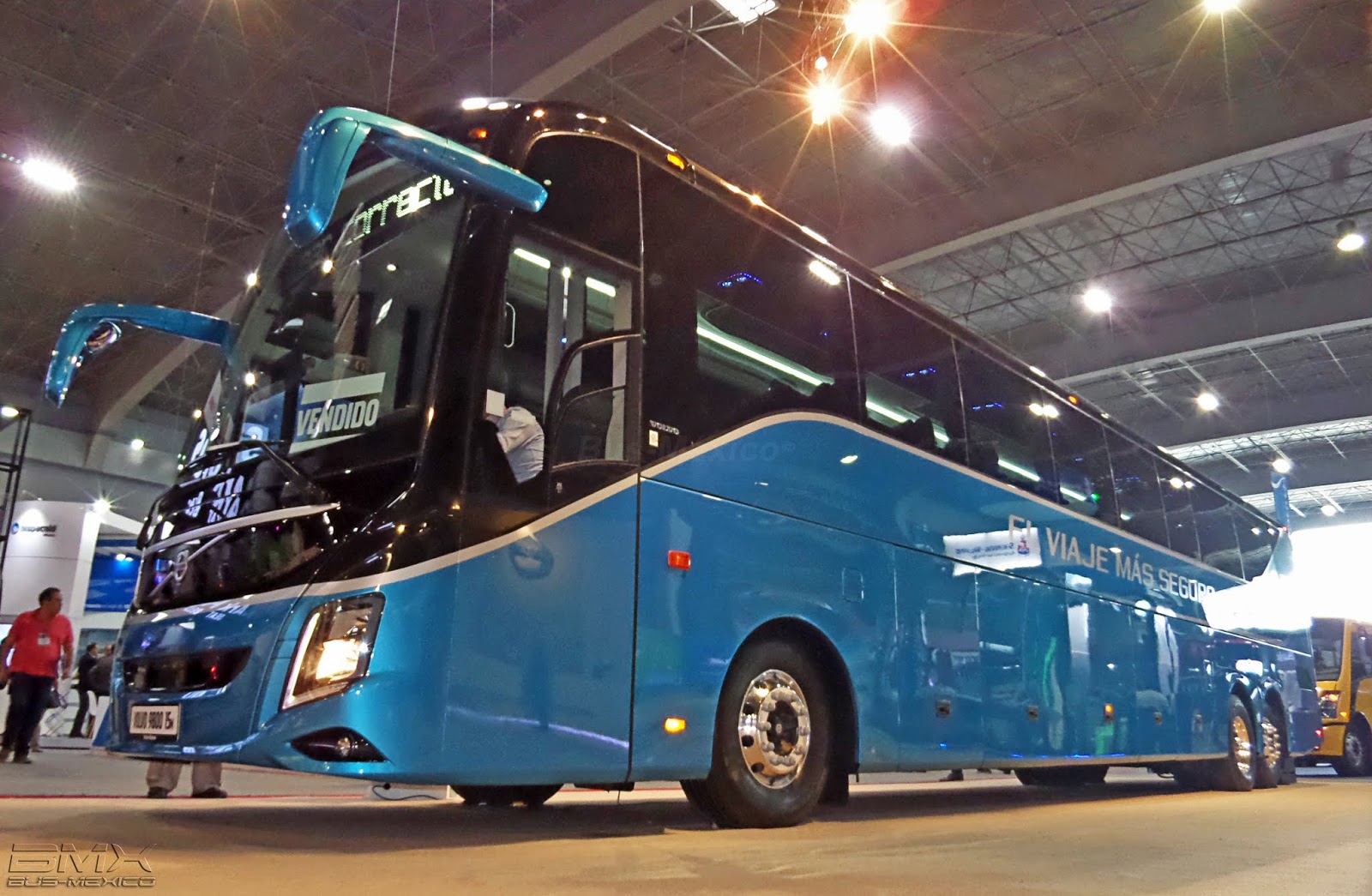 Volvo 9800 15M "El viaje más seguro" - Bus-México