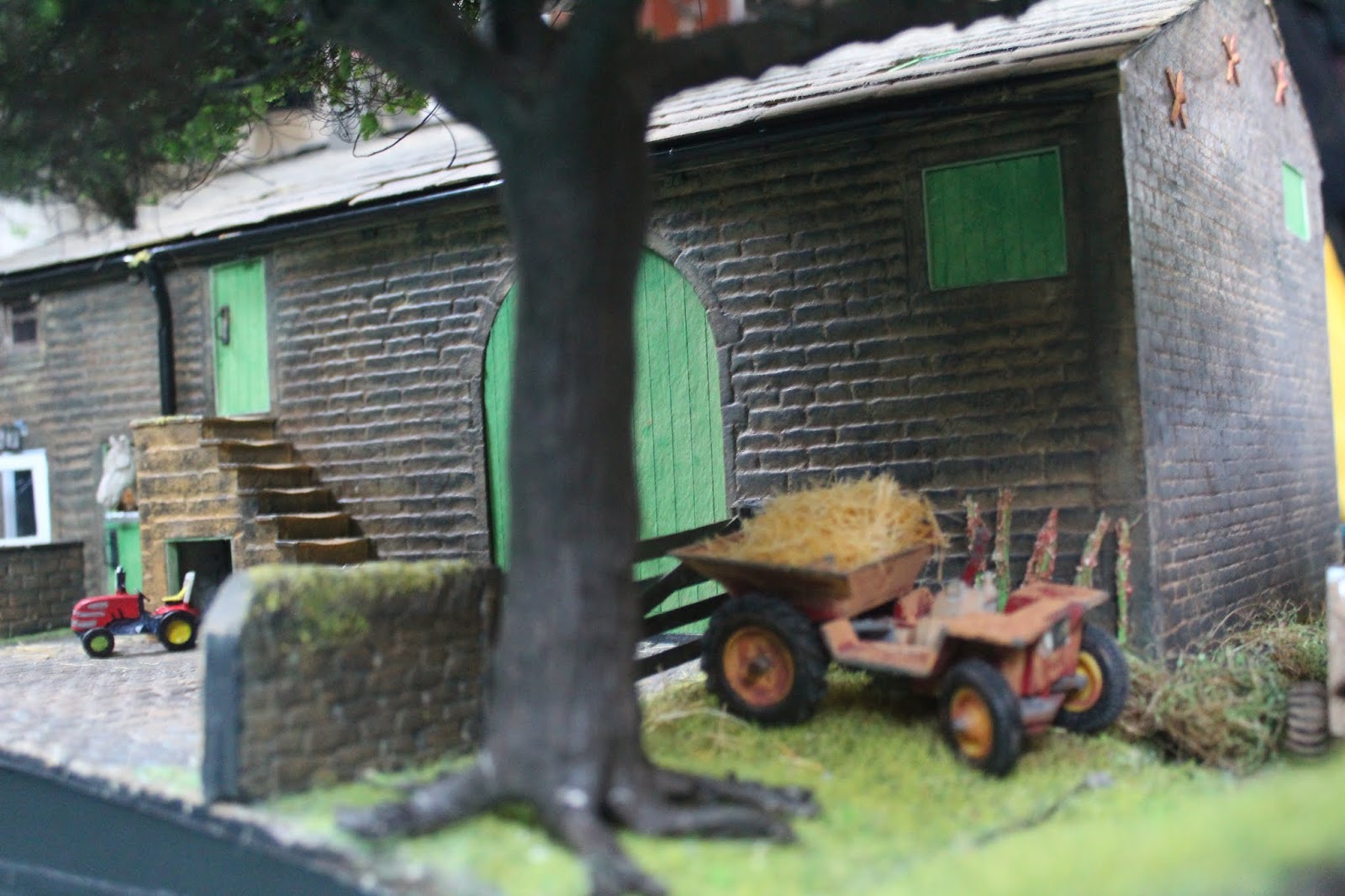 Building a 1/32 Model Farm