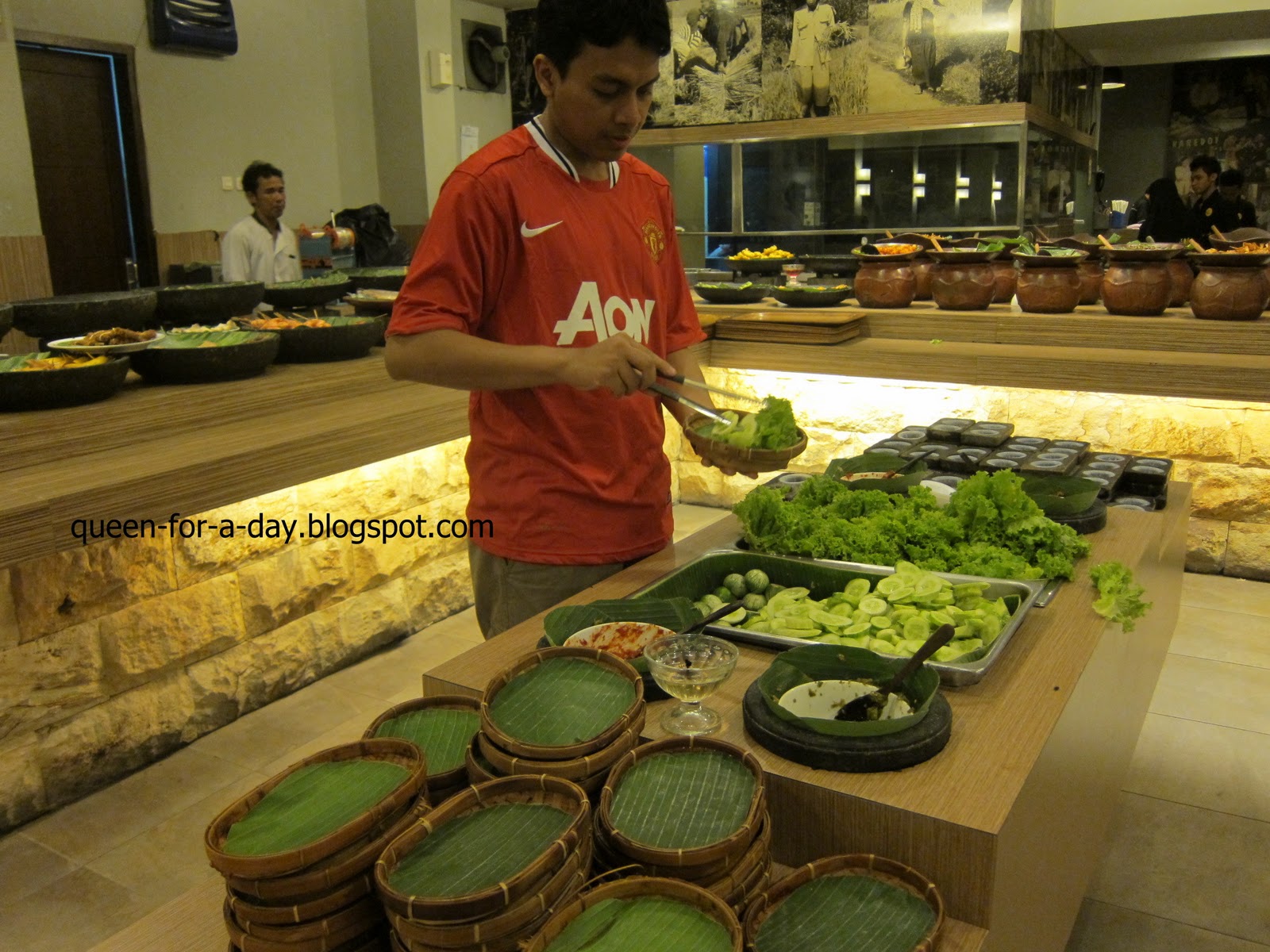 SUPERWANI: Sunda Food Dining:Jakarta