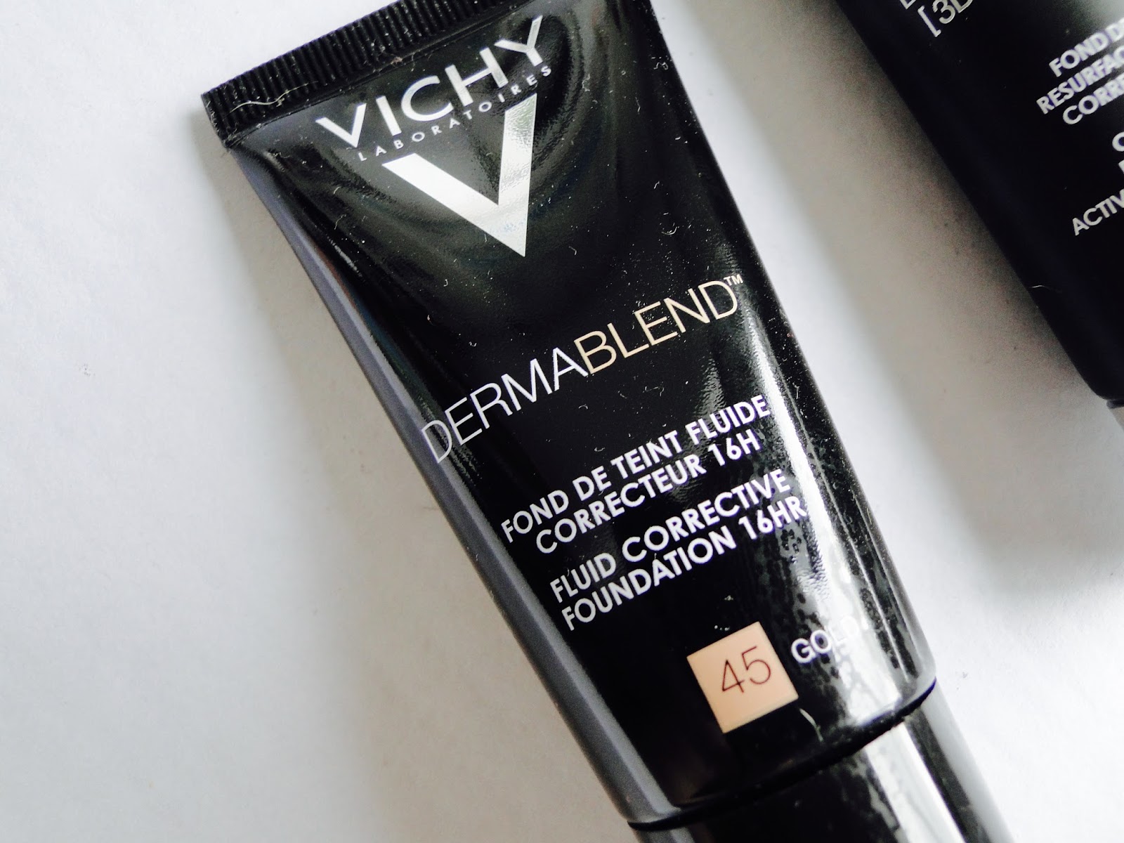 Dermablend de Vichy, bases súper cubritivas para pieles con ...