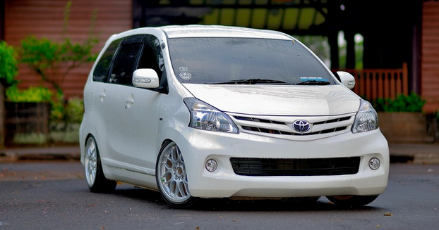 Modifikasi Mobil Avanza - OMBRO