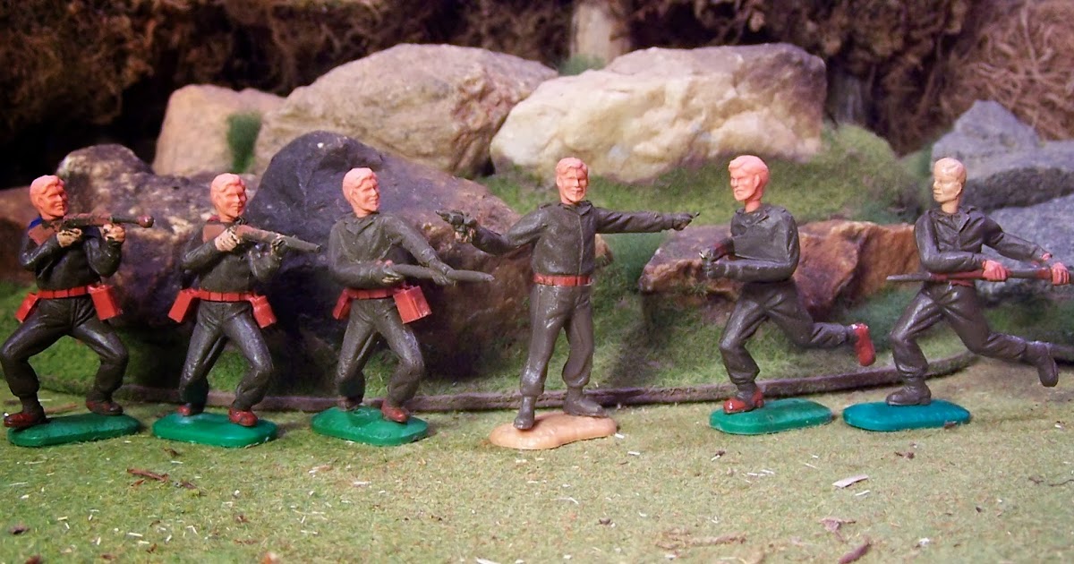 WWII Plastic Toy Soldiers: Timpo Swoppets - Toy Soldiers