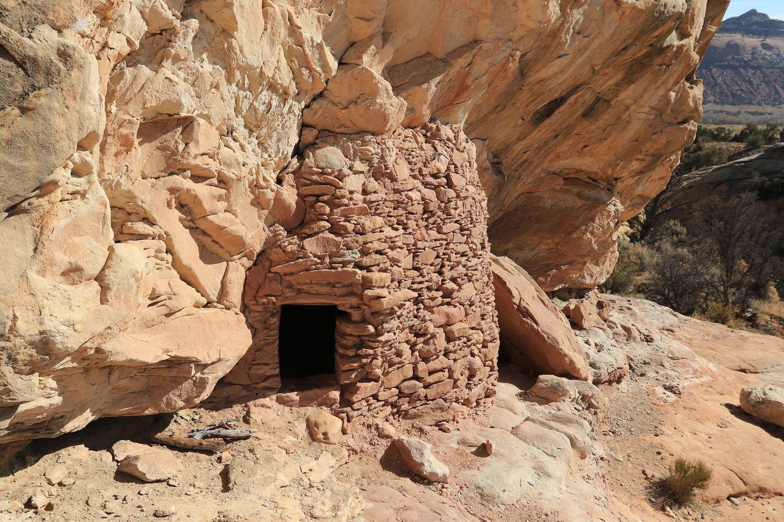 gjhikes.com: Yellow Rock Ruin