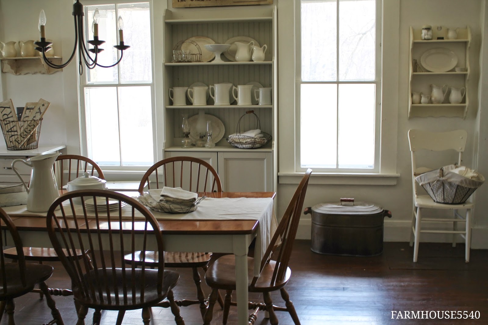 FARMHOUSE 5540: Dining Room Pictures