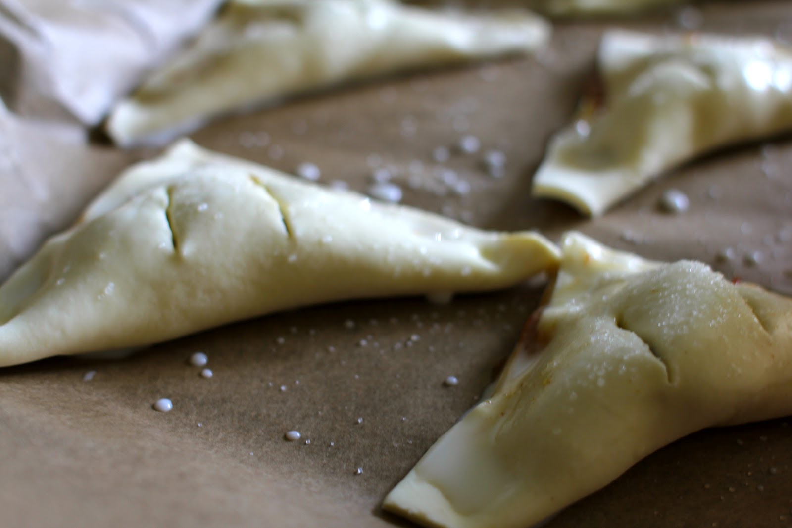 mamacook: Sugar Free Pear and Date Turnovers for all the Family