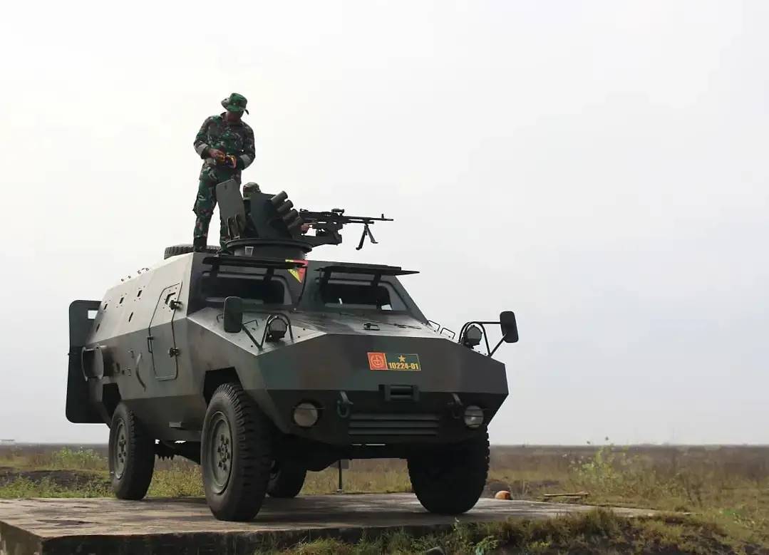 DEFENSE STUDIES: Kikav 8/KSC/2 Kostrad Laksanakan Latbakjat Ranpur