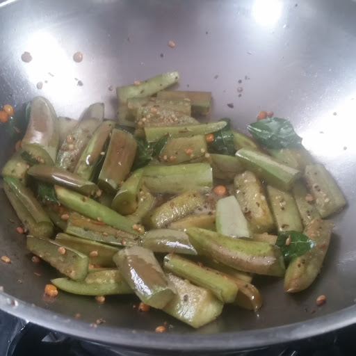 Vangi bath recipe | how to make vangi bath| Karnataka style Brinjal rice