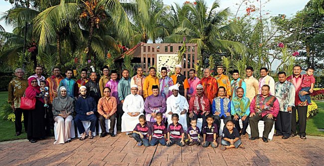 Calon baru yang dicadangkan sebagai Presiden FAM. - Kaki Bola