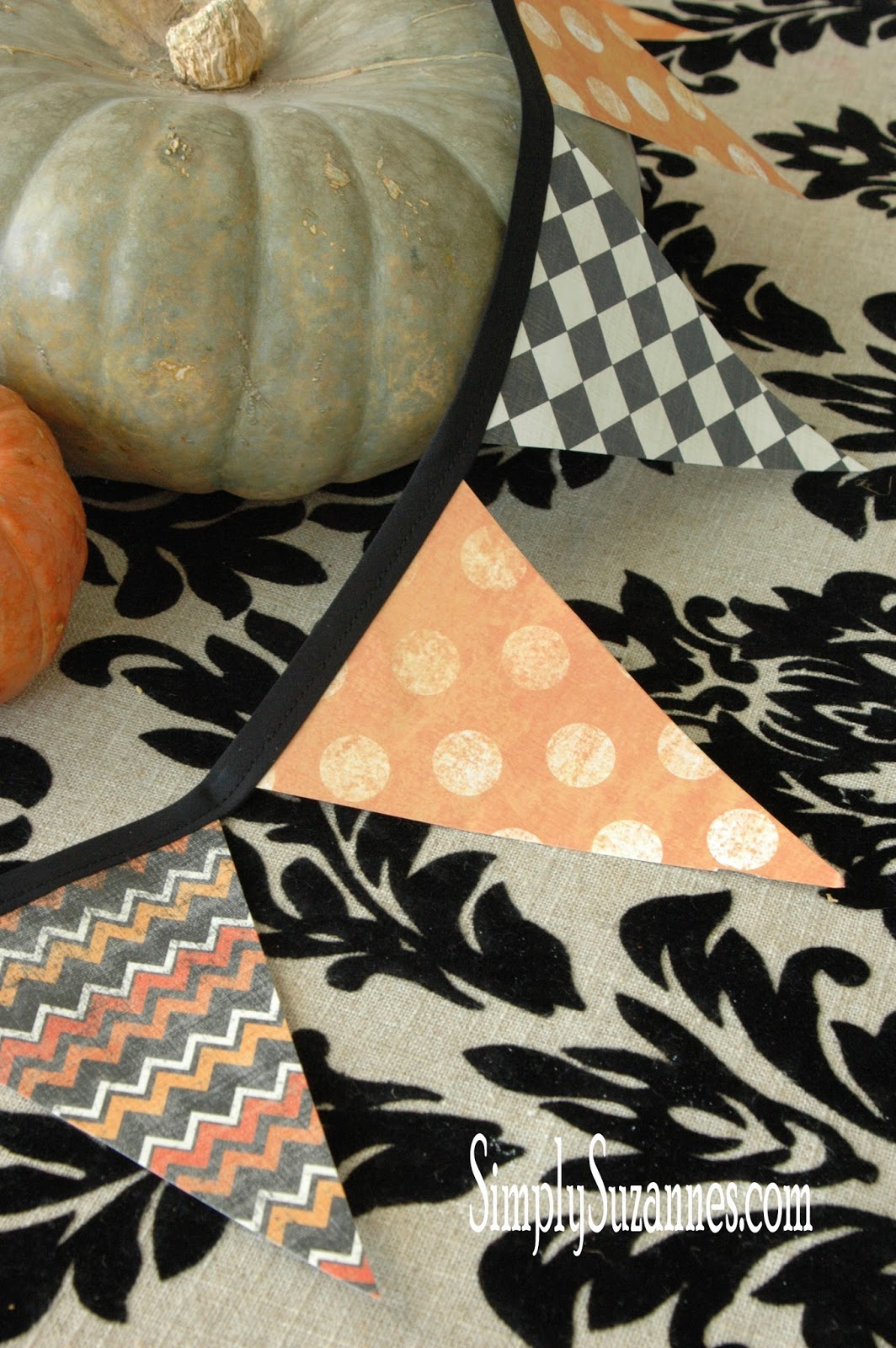 Simply Suzanne's AT HOME: simple Halloween bunting