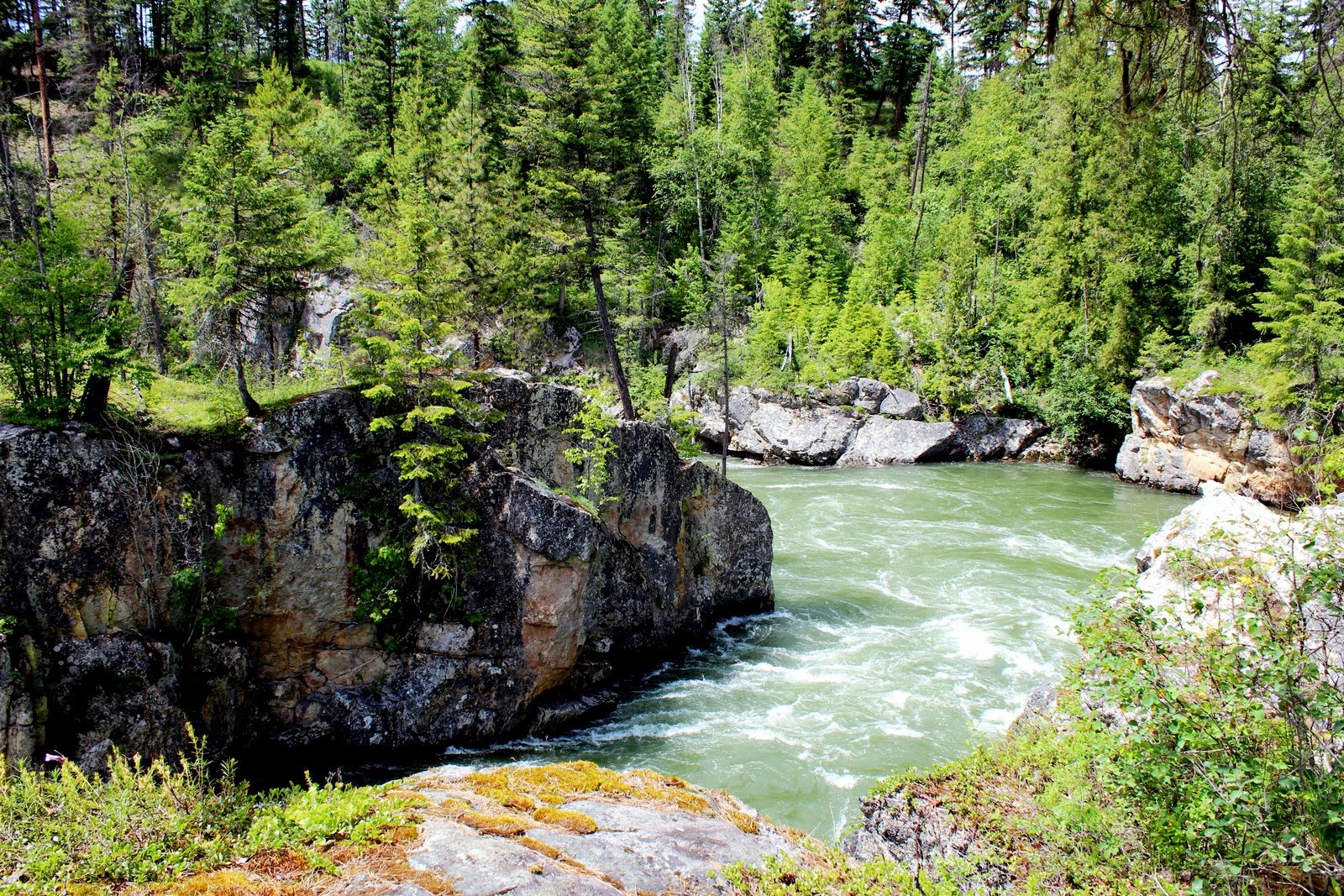 OUR TRAVEL JOURNAL: The Cascade and Shuswap Falls, B.C.