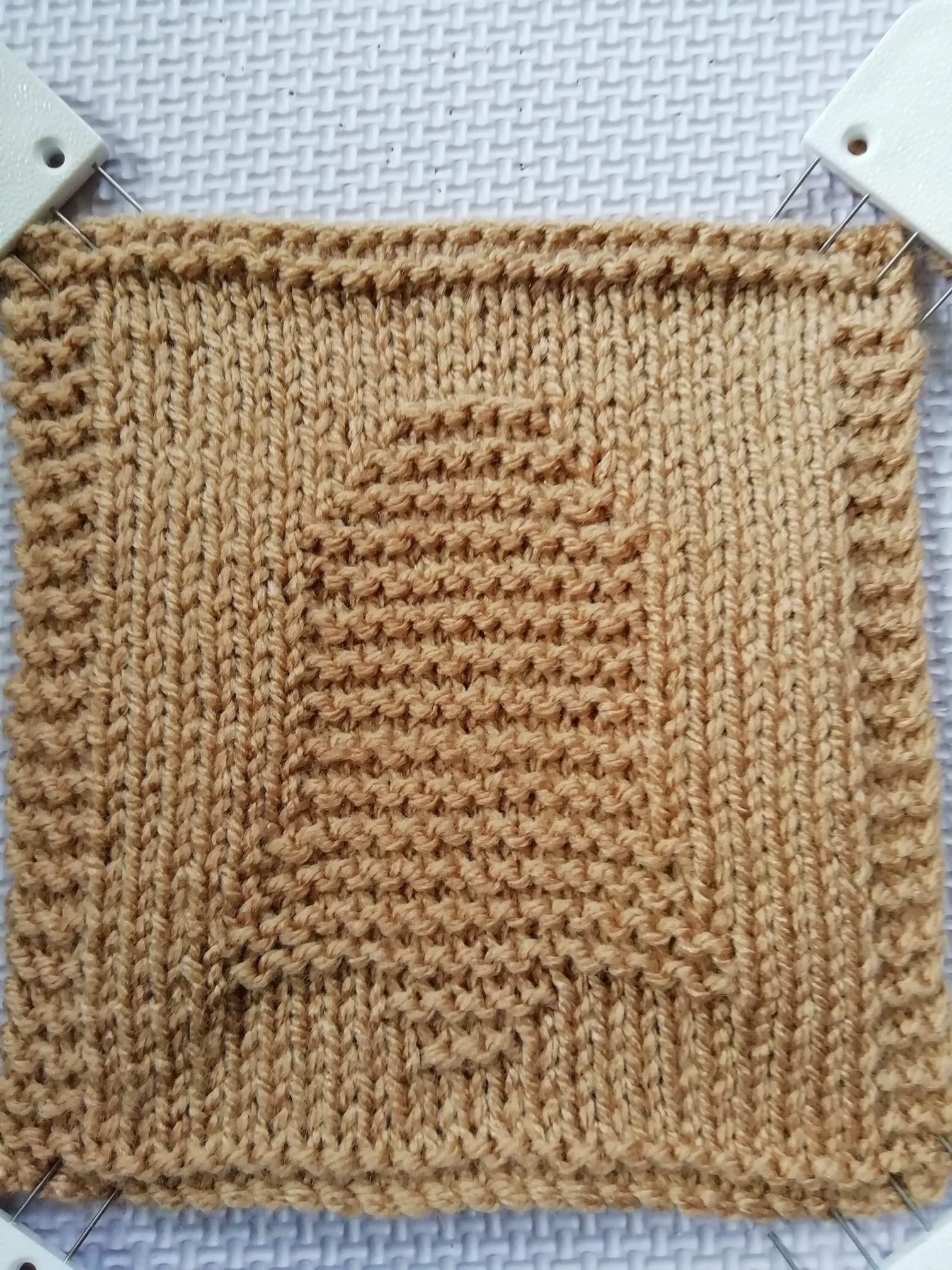 Sammy B's knitting patterns : Bell square