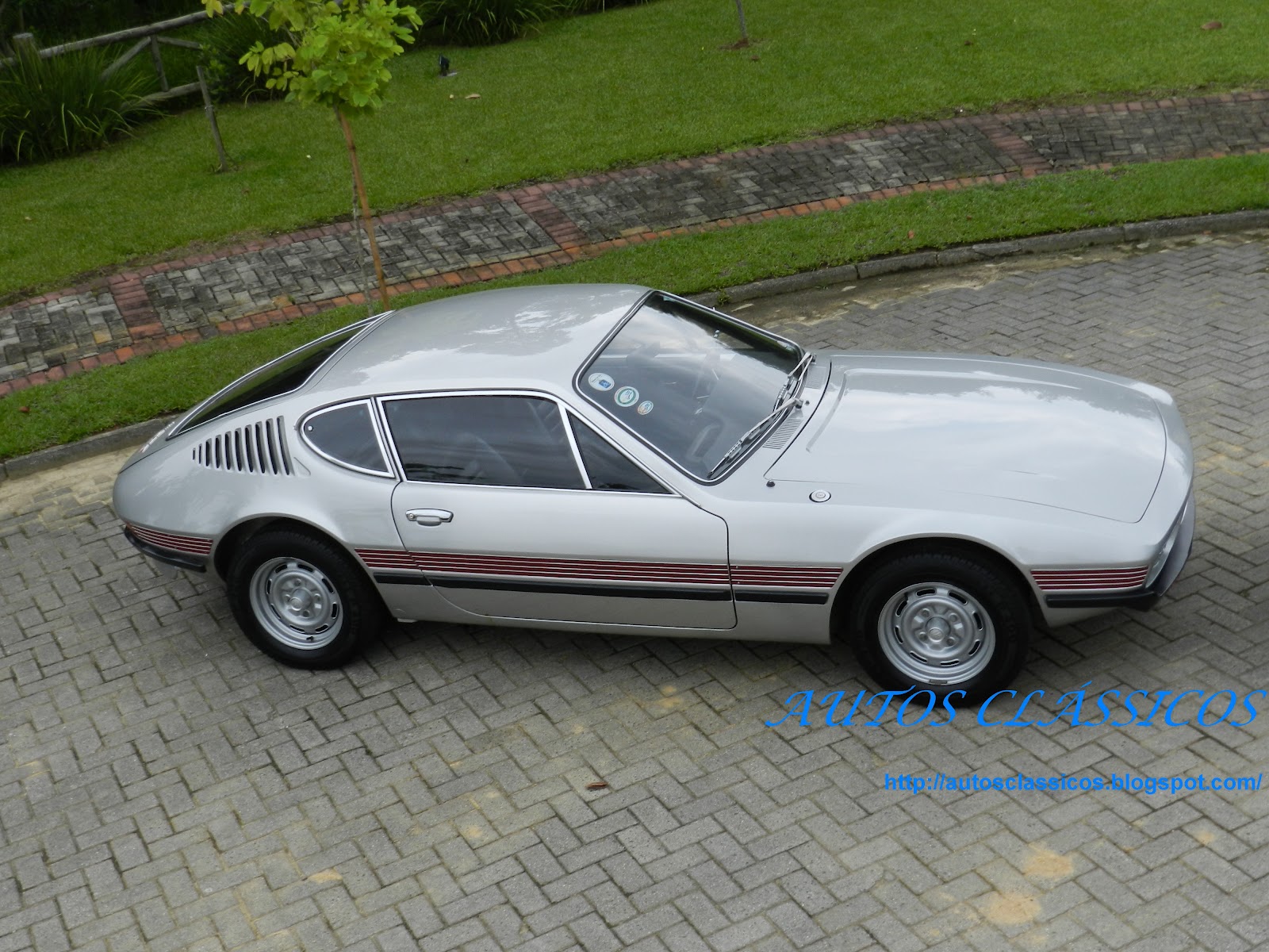 AUTOS CLÁSSICOS: COMPARATIVO - VW SP1 X SP2