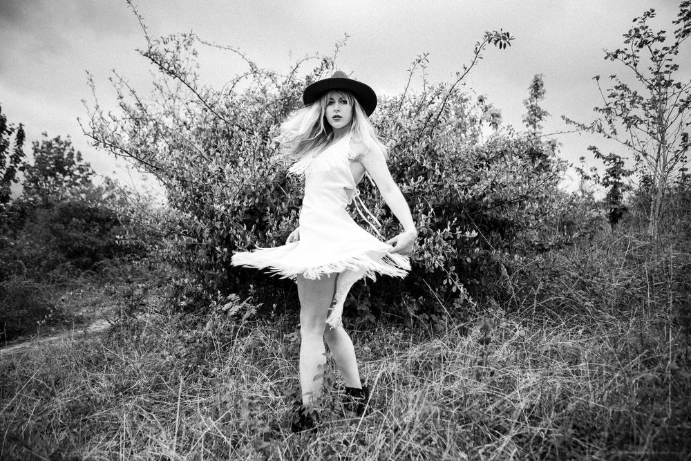 Shades of Gray: Musical Monday with Holly Macve