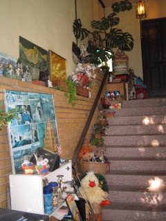Tread Lightly: Simple Mother's Day Idea: Un-clutter Those Stairs!