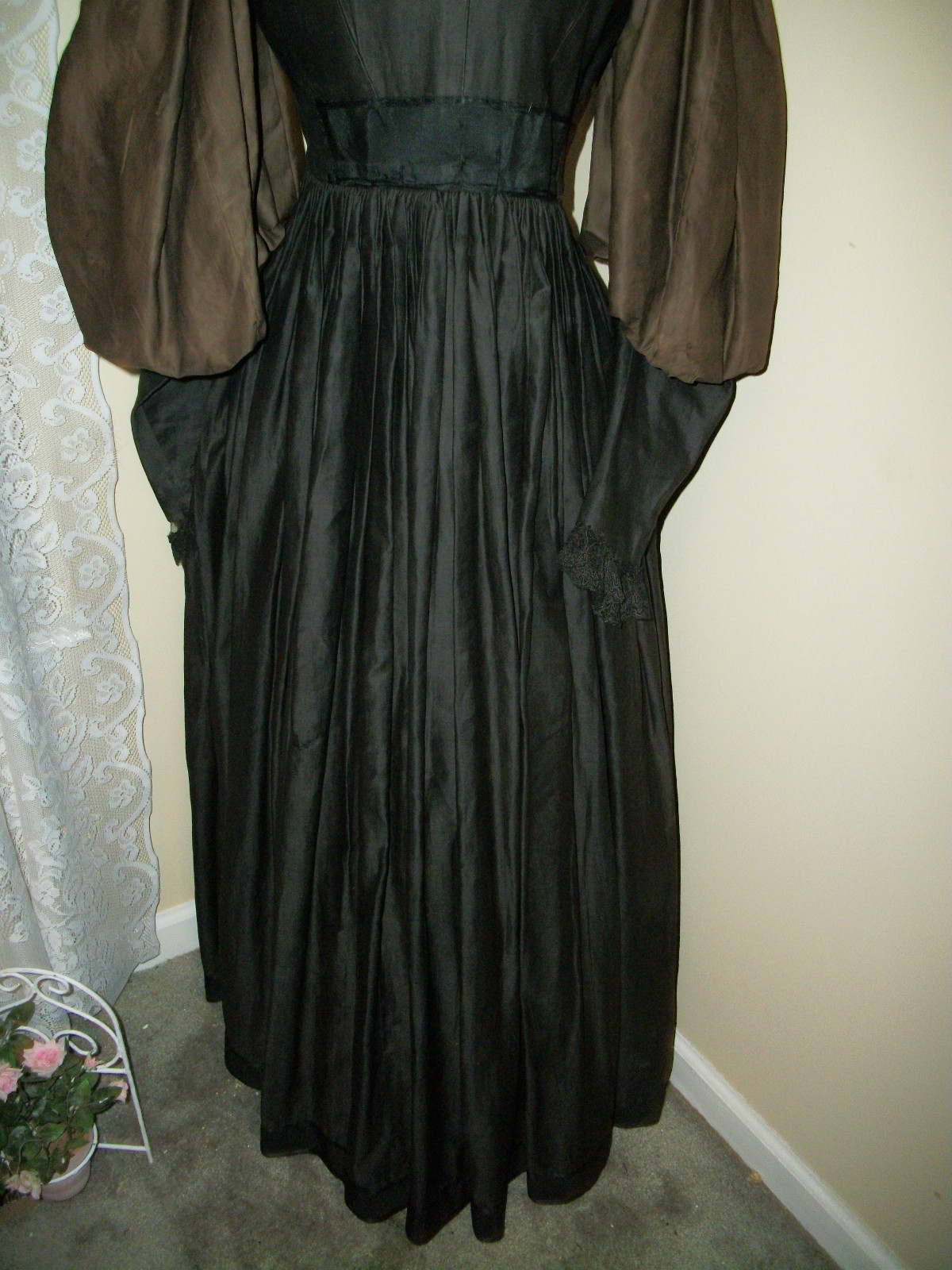 All The Pretty Dresses: Dress Circa 1892