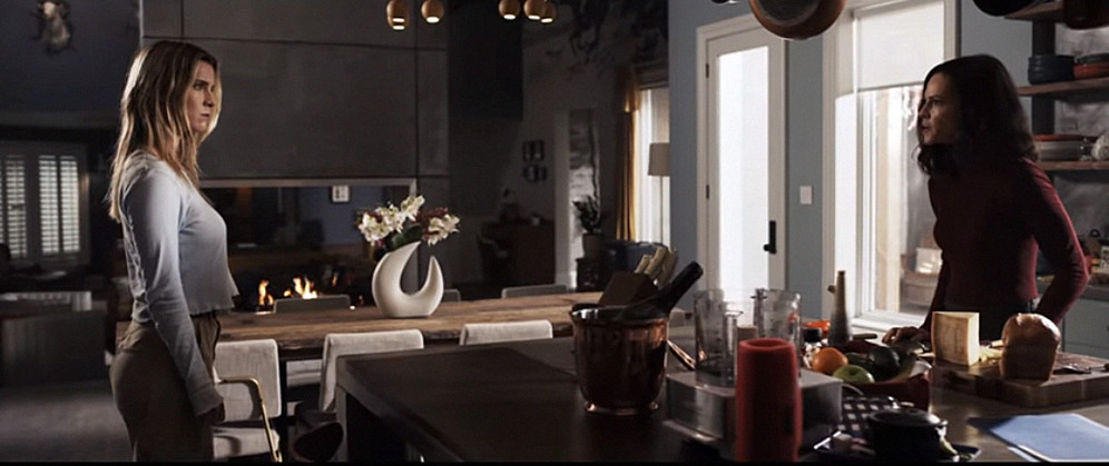 Sinopsis Film The Hunt (2020) - Emma Roberts, Hilary Swank - WEB ...