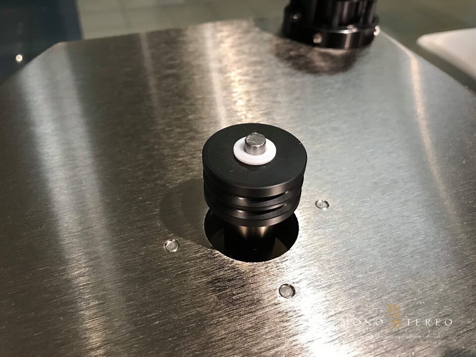 KRONOS PRO TURNTABLE INSTALLATION – M & S | Ultimate High-Fidelity