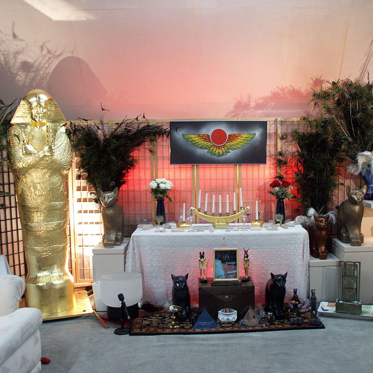 Rachel's SLC History: Spooky SLC: Summum Pyramid