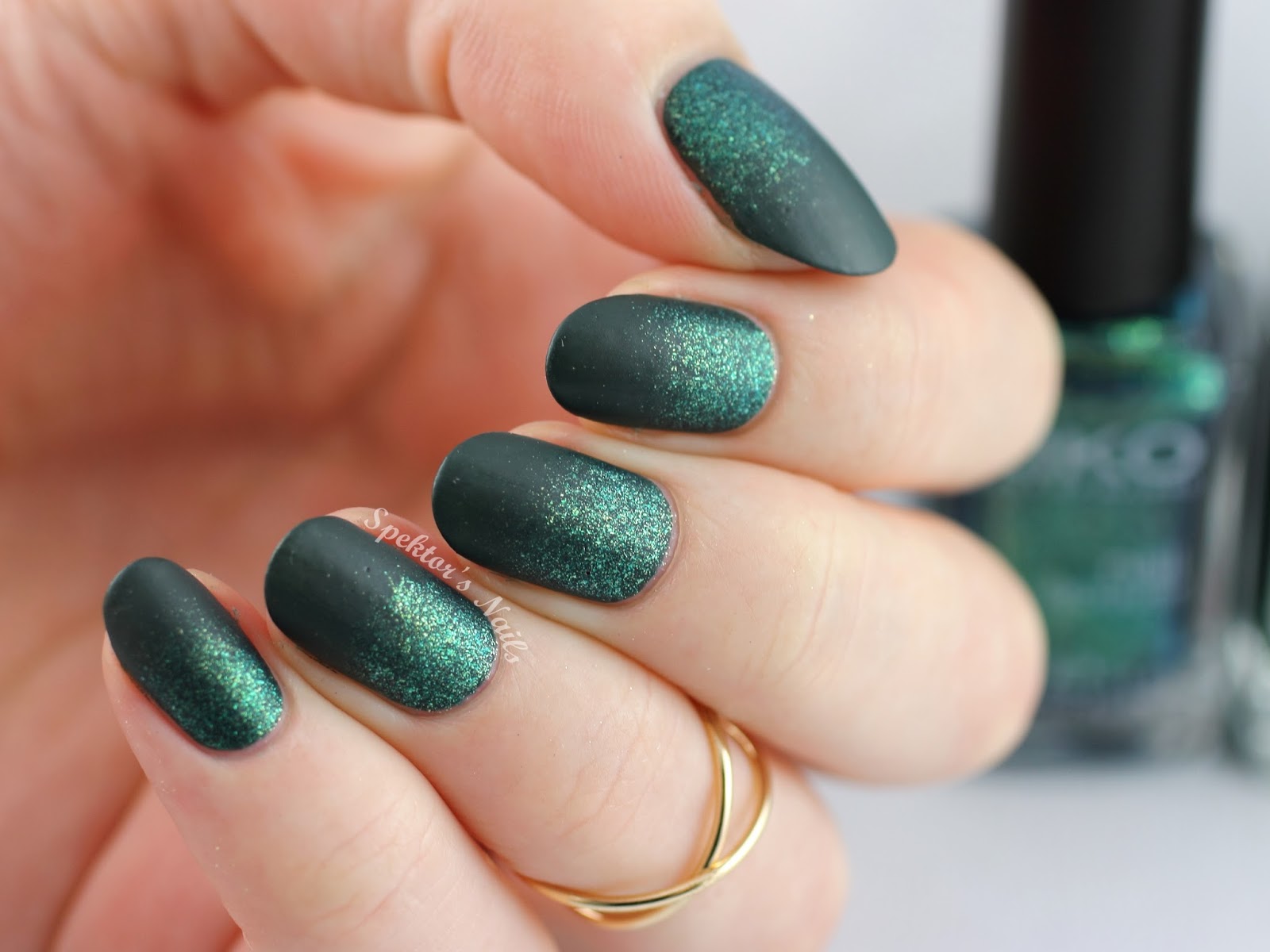 Spektor's Nails: Green Glitter Gradient feat. KIKO