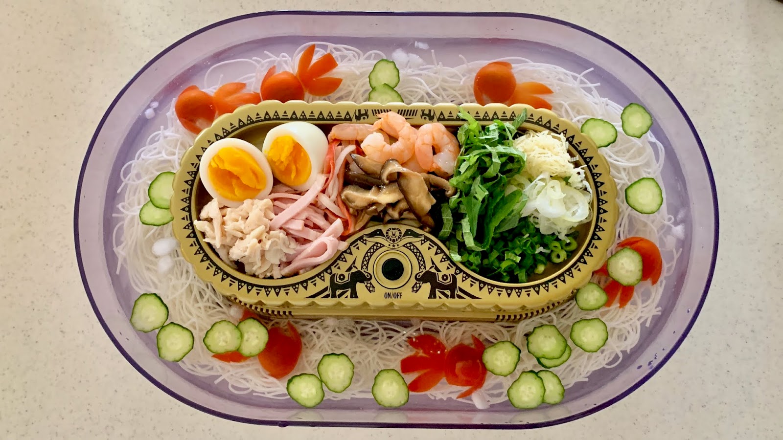 Nagashi Somen (At-Home Fun Flowing Noodles Party Rainbow LED Machine ...