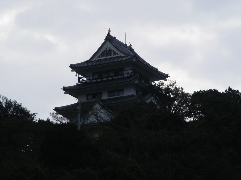 Gypsy Japan - ジプシー日本: Hiwasa, the Sun Line and the Bad Luck Temple