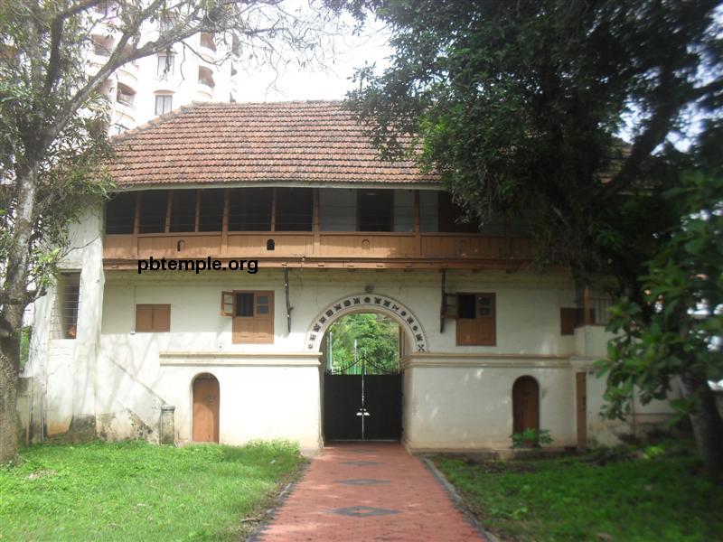 Edappally Ganapathy Temple: Edappally Sree Maha Ganapathi Temple