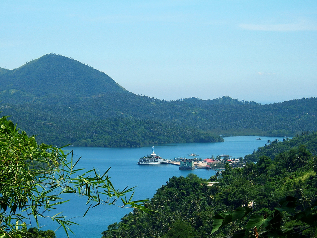 A Deck of Outstanding Views!!! The Balanacan View Deck