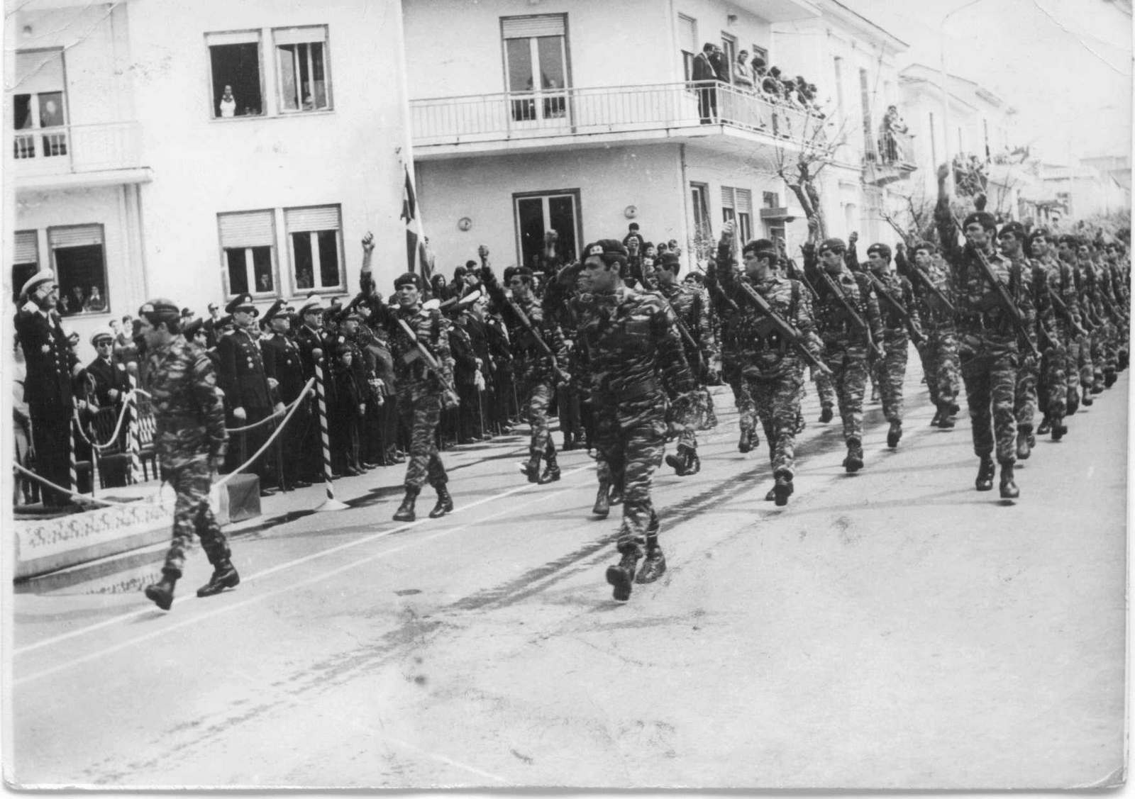 *Δόκιμοι Έφεδροι Αξιωματικοί-www.efedros.blogspot.com-Δ.Ε.Α ...