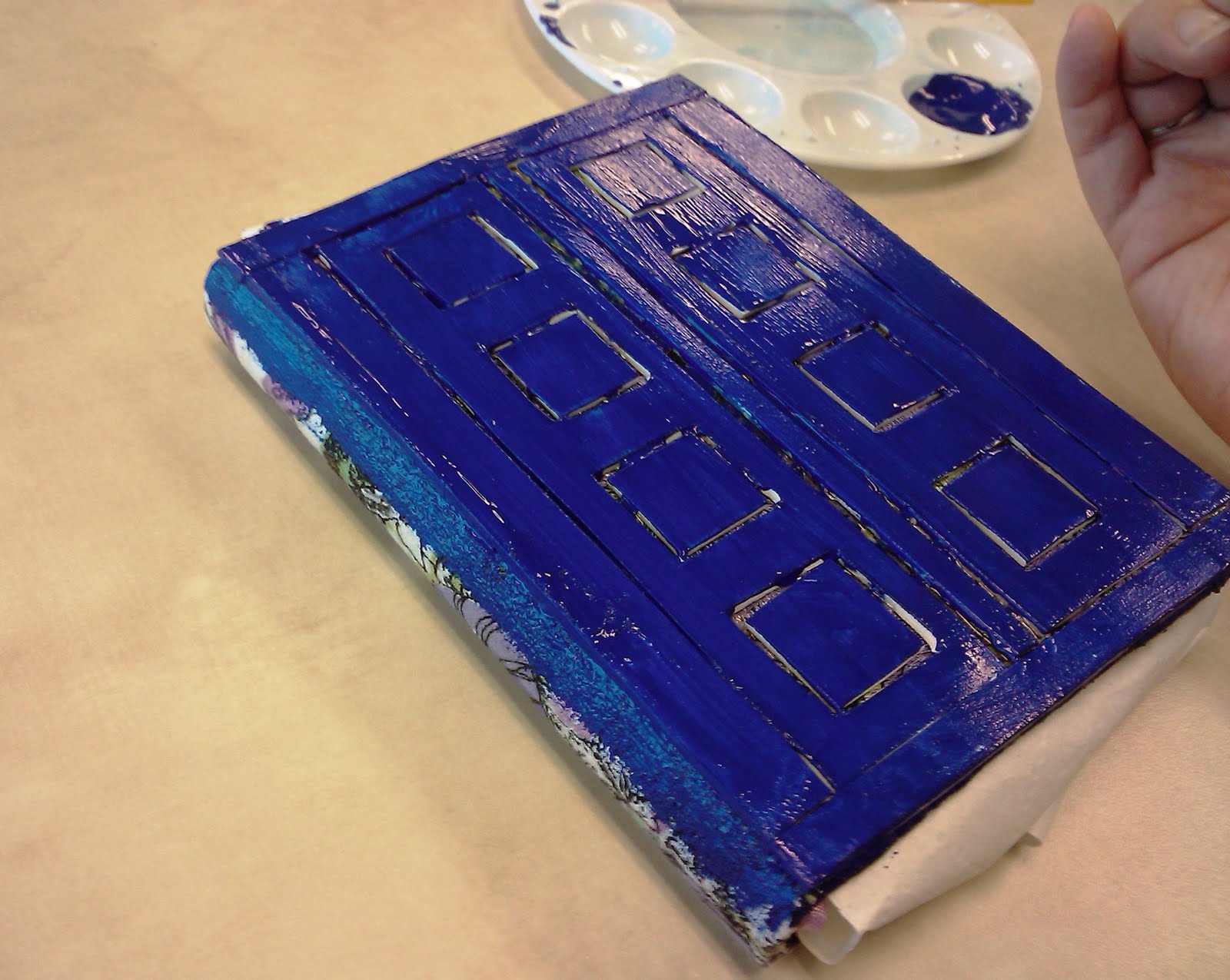 Ramblings of a Nitwit: How to Make Your Own TARDIS Diary: Part 2