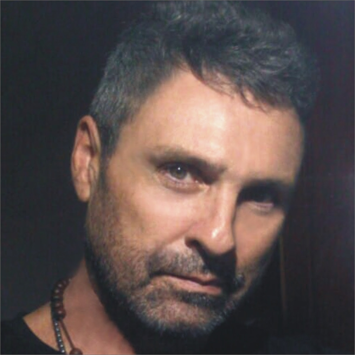 Alex Ruiz presenta su sencillo "Extraño Amanecer" ~ Pedimos Perdón Radio