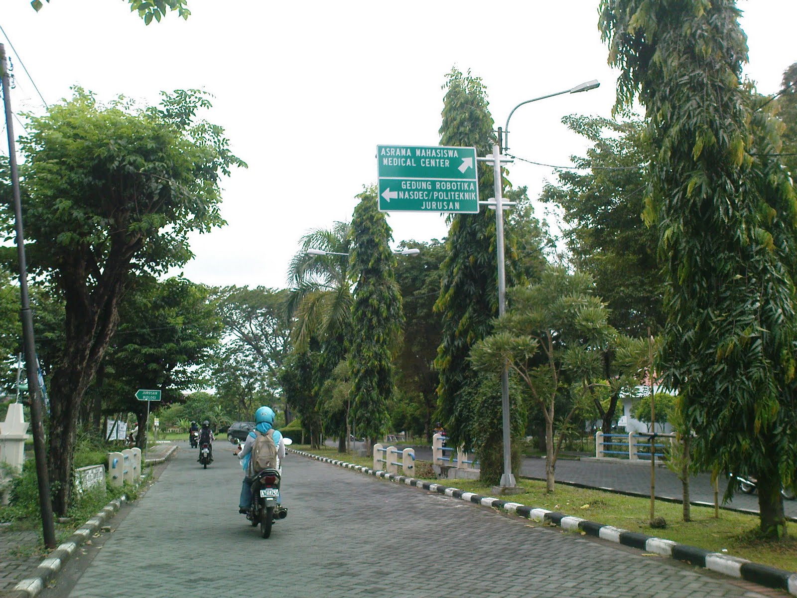 Coretannya BRILIANTA: Sekilas Tentang Kampus ITS Surabaya (Institut ...