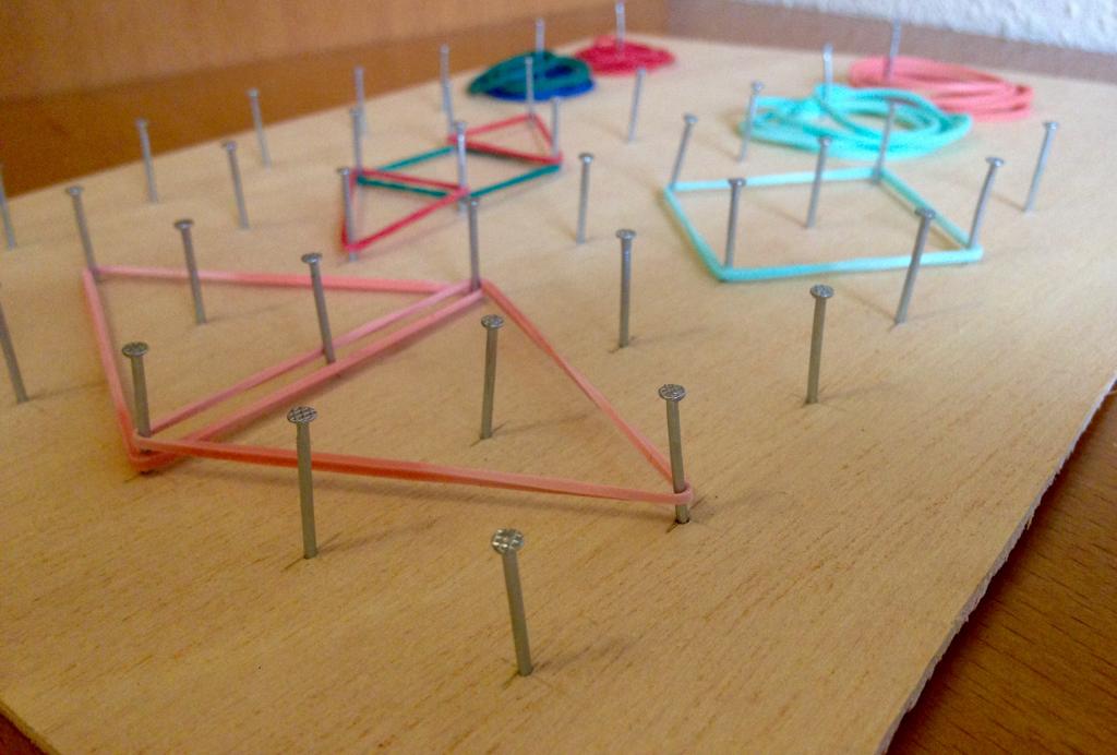 El aula de Ismael: 11. Construimos figuras y cuerpos geométricos