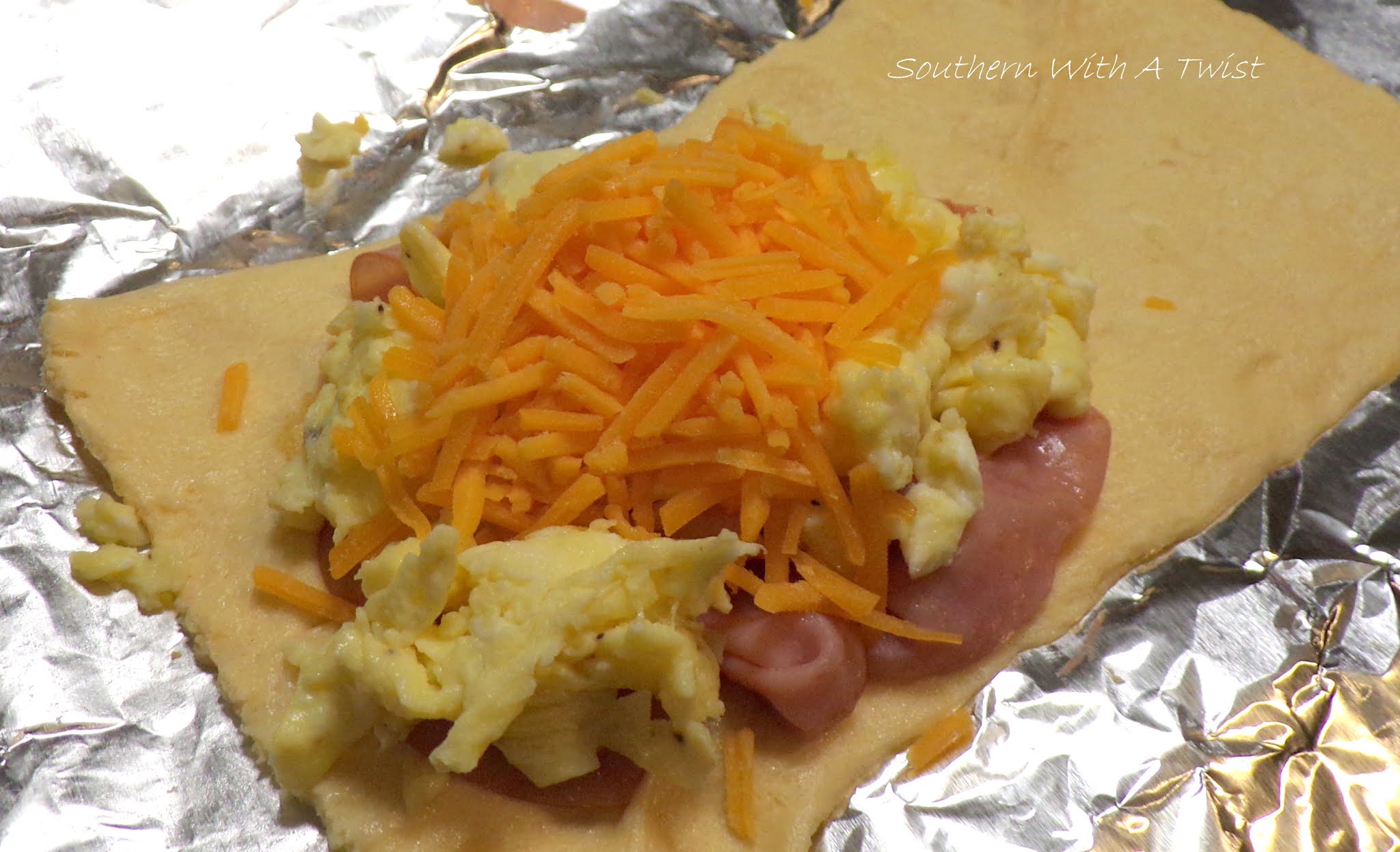 Southern With A Twist: Homemade Breakfast Hot Pockets