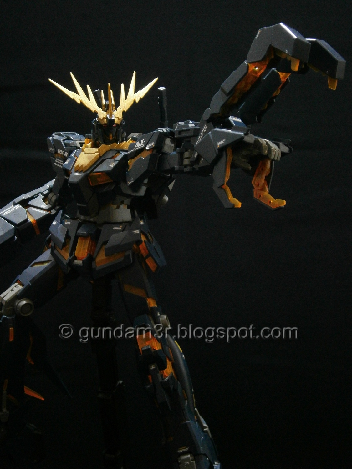 Unicorn Gundam 02 Banshee (Destroy Mode) MG Review Part 3