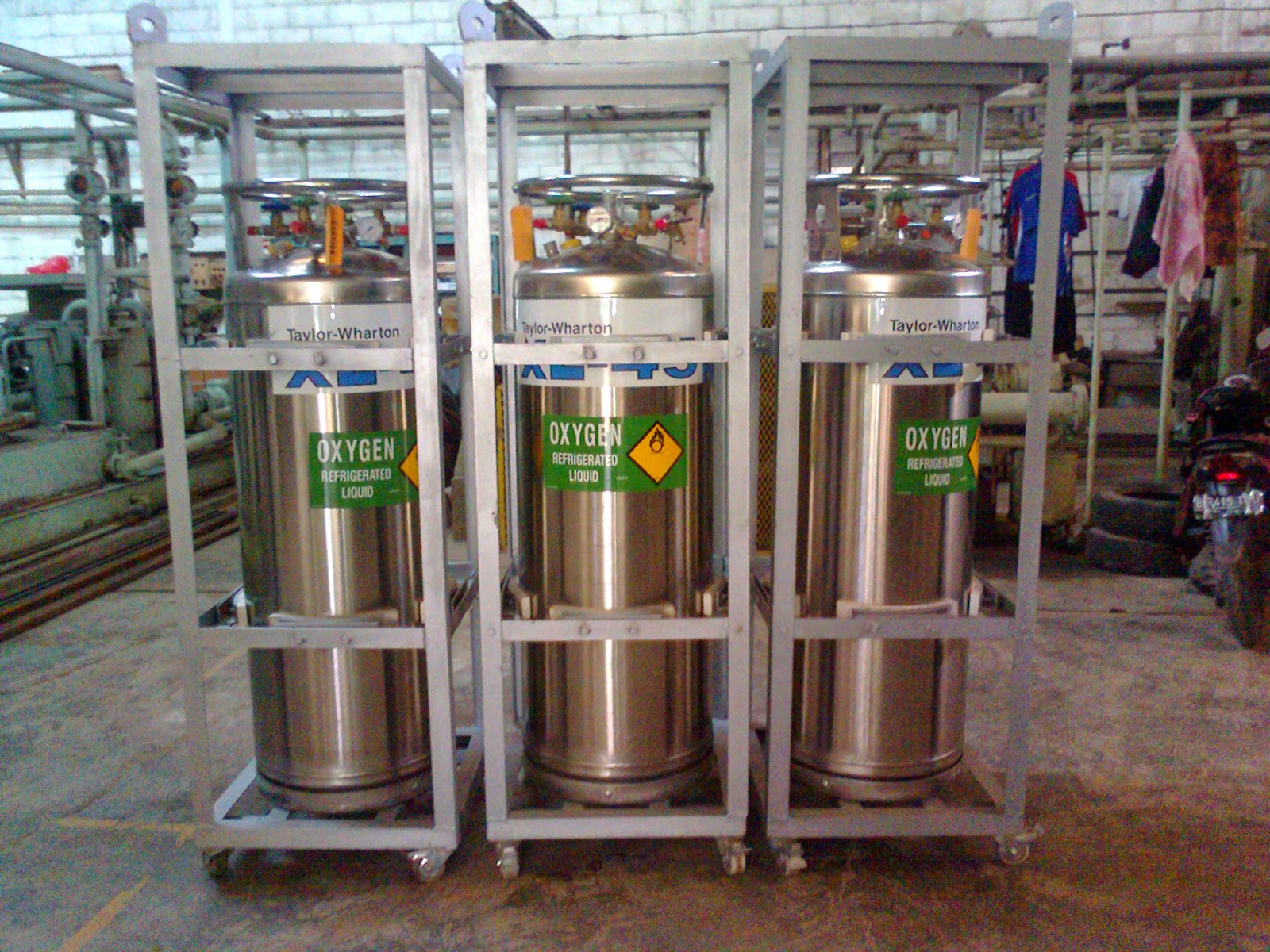 GAS INDUSTRI: Gas Oksigen, Argon, Nitrogen,CO2 dalam Kemasan VGL