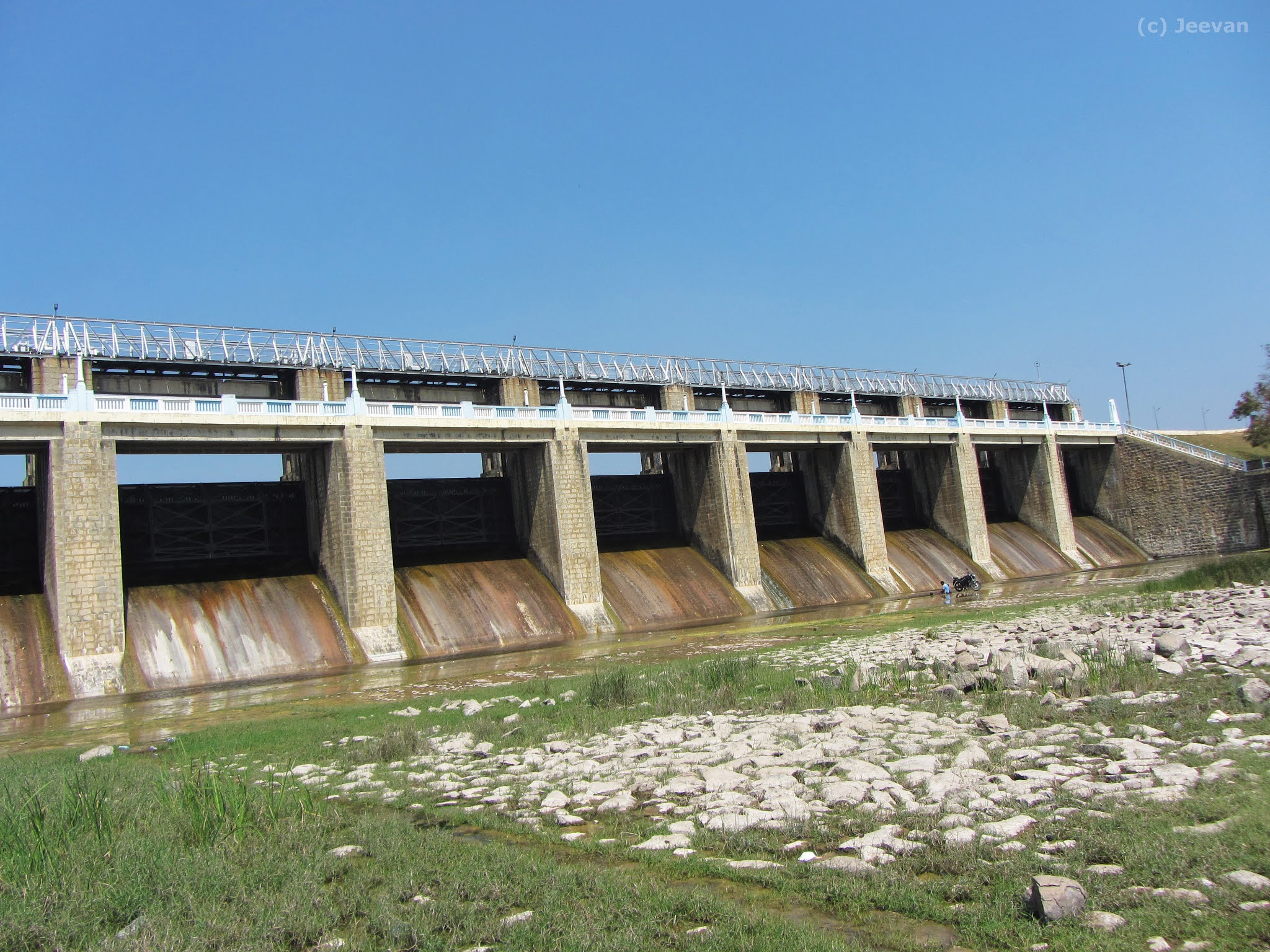 Jeevan's World: Veedur Dam, near Villupuram