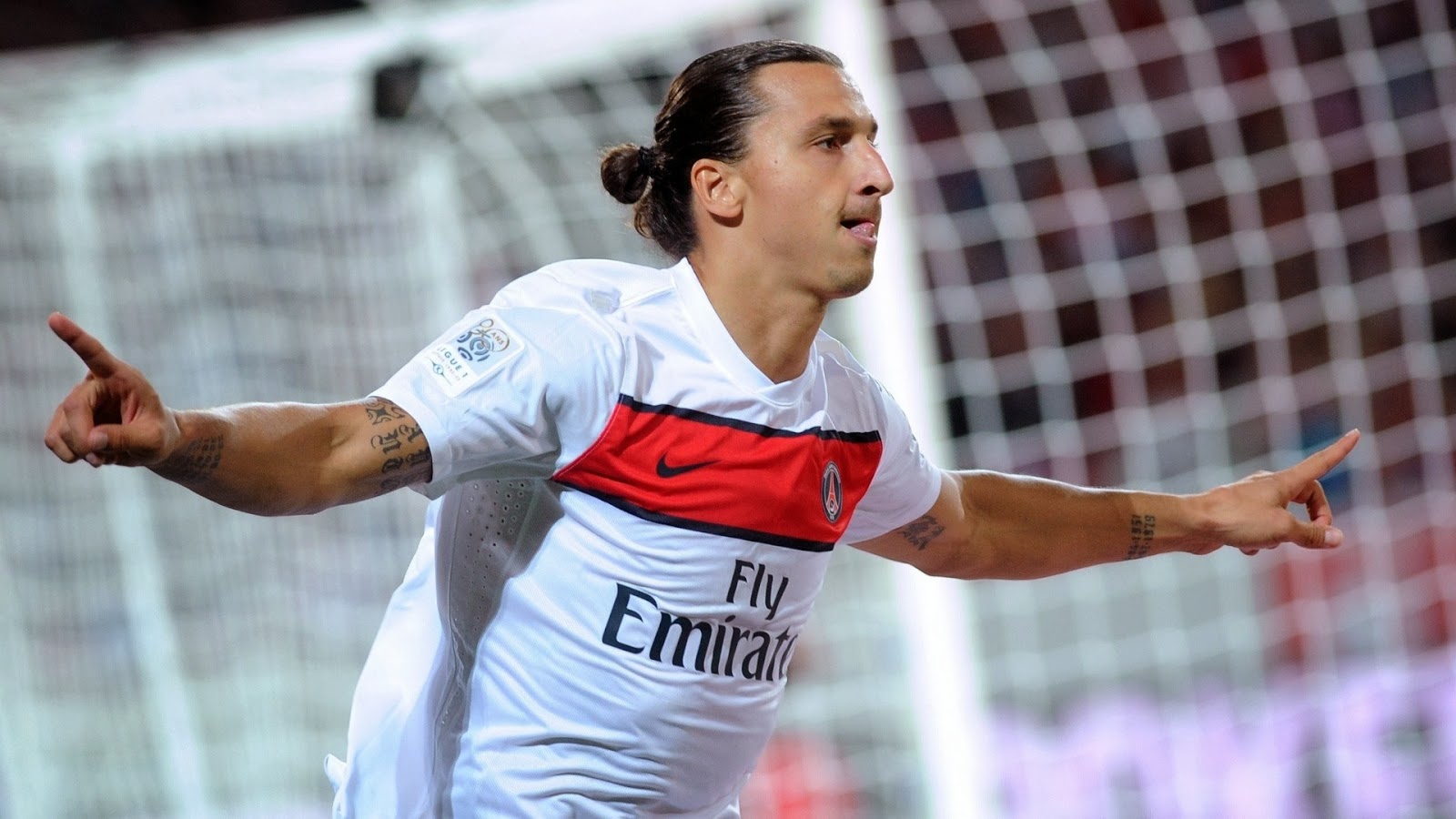 10 Zlatan Ibrahimovic HD Wallpaper | Deloiz Wallpaper