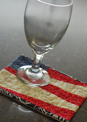 All Things Belle: Modern Flag - Mug Rug Freebie Pattern