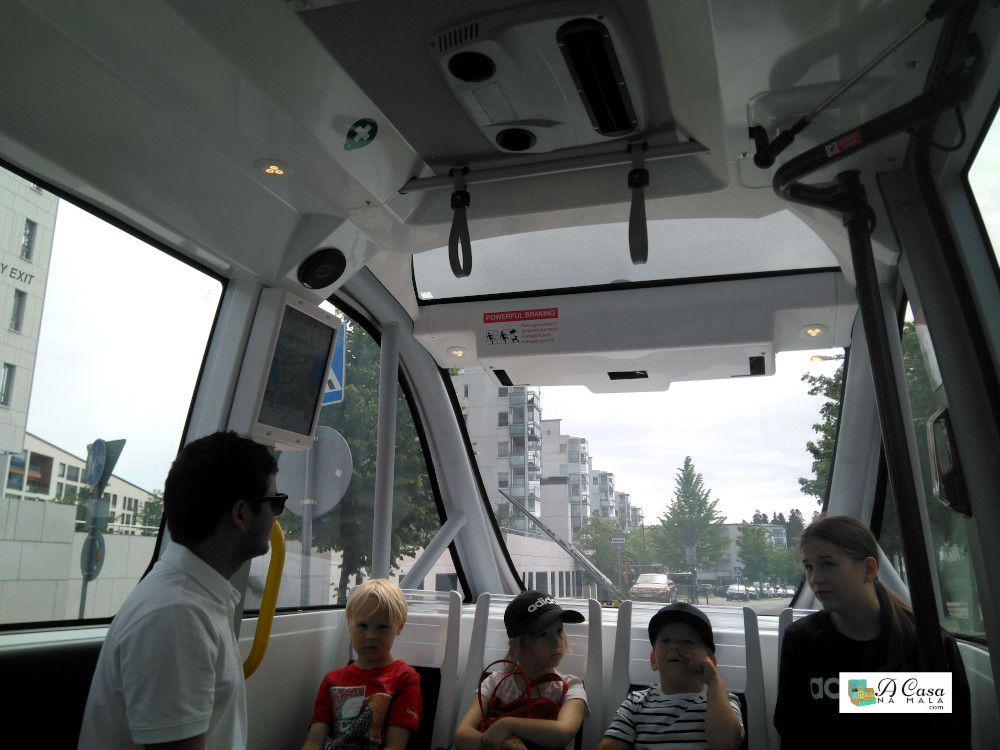 Robot Bus - Usando o Transporte do Futuro na Finlândia - A Casa na Mala
