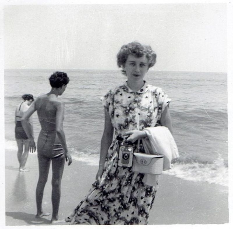 Long Before Digitalization and Smartphones, 45 Cool Snaps Show Ladies ...