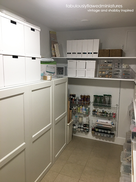 Fabulously Flawed Miniatures: Organizing my mini spaces...