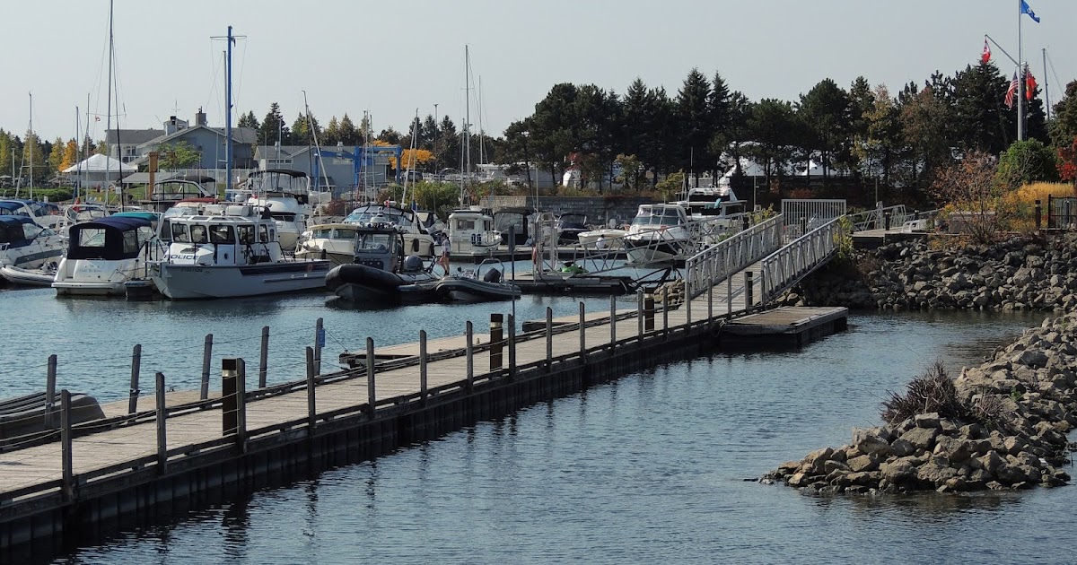Teena in Toronto: Lakefront Promenade Park, Mississauga, ON